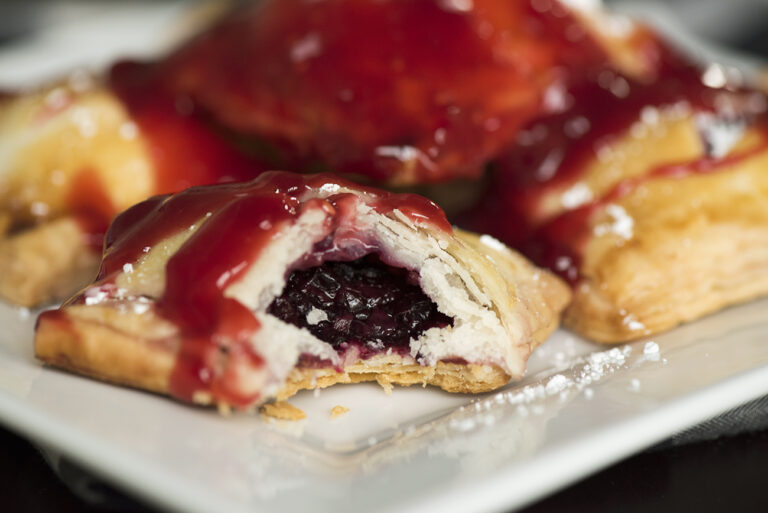Mixed Berry Pie Ravioli - Cakes And Colors